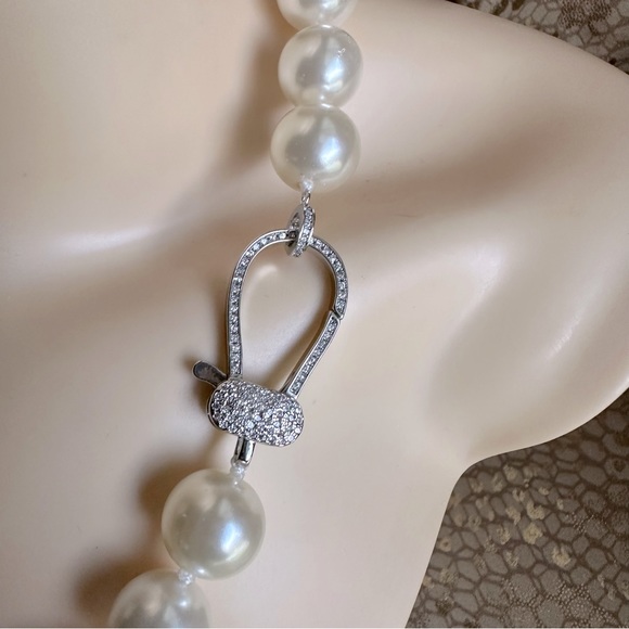 Iris & Lily | Jewelry | Mother Of Pearl Pearl Necklace Iris Lily | Poshmark